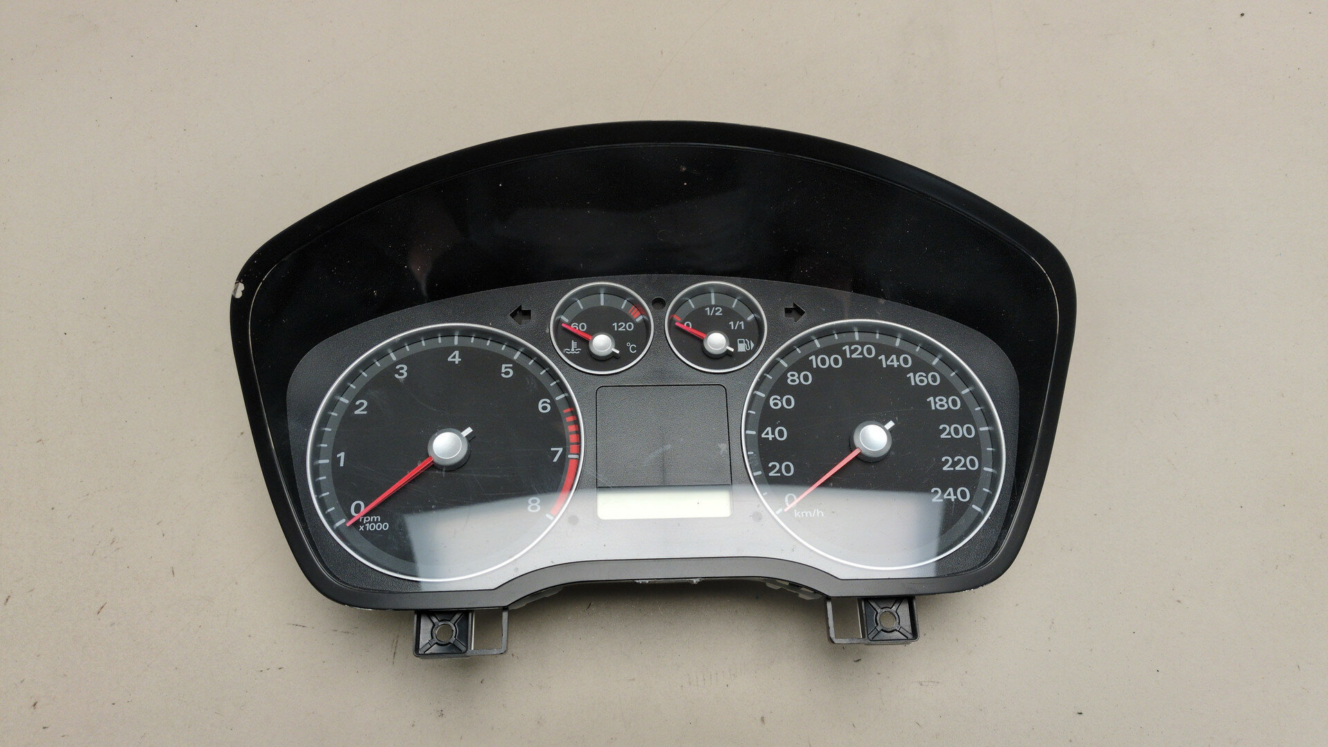 Приборная панель Ford Focus 2 Б/У