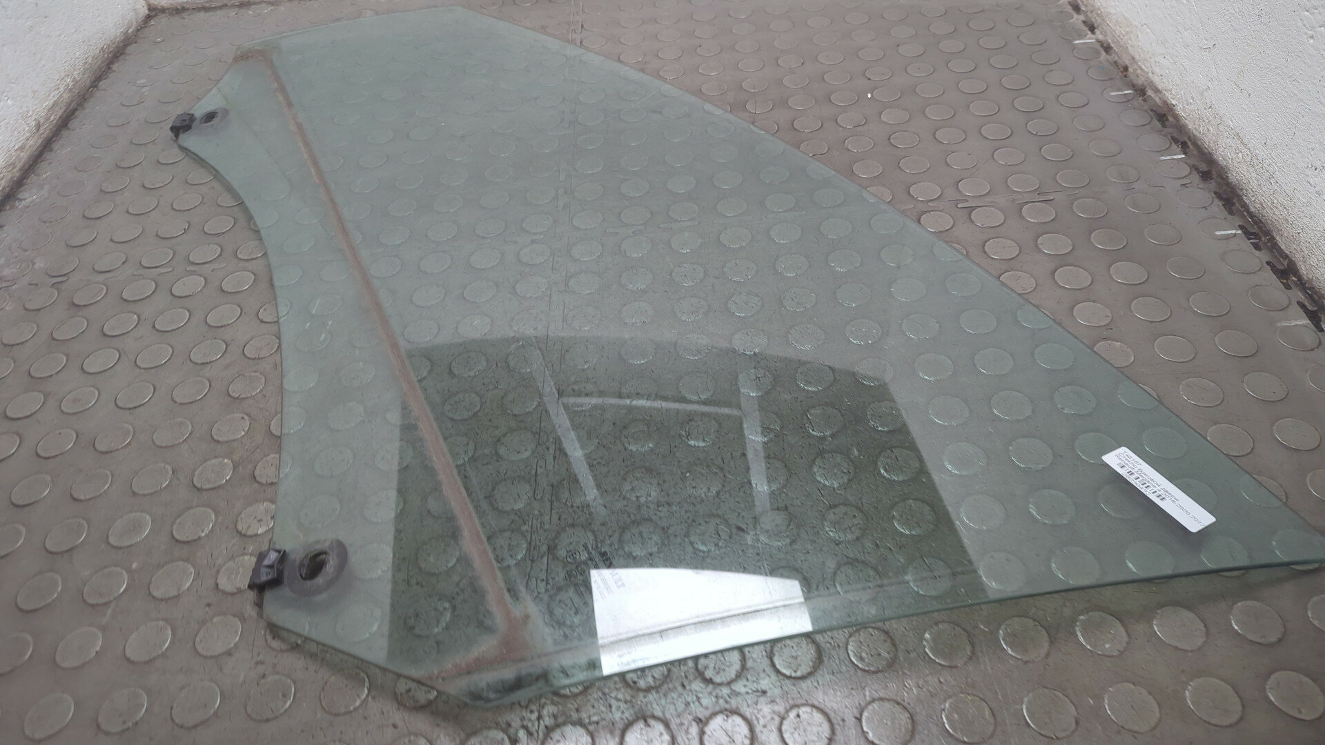 Стекло боковой двери левое переднее Renault Megane 4 Б/У