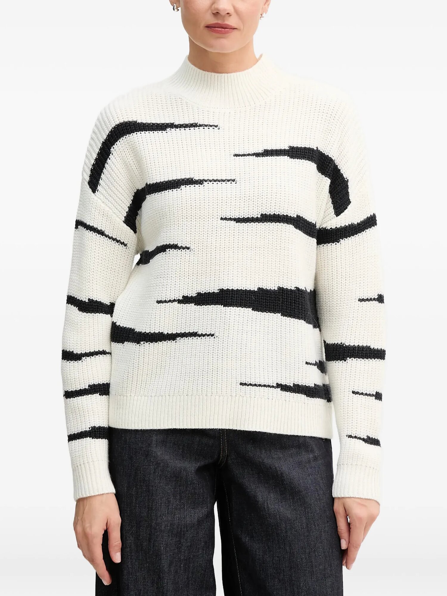 Свитер High-neck sweater