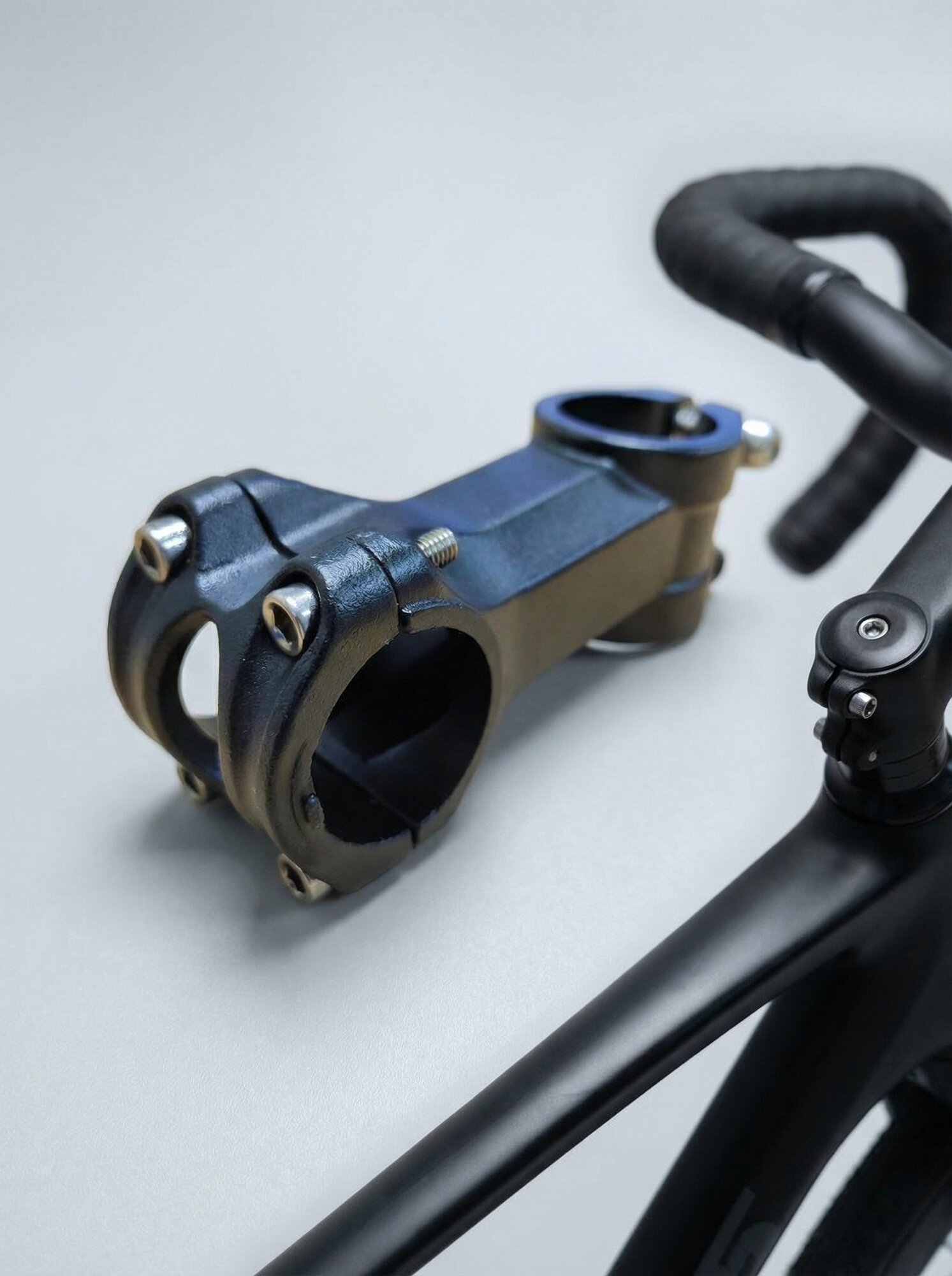 Вынос руля алюминий 31,8x75мм для передней вилки на 28,6мм