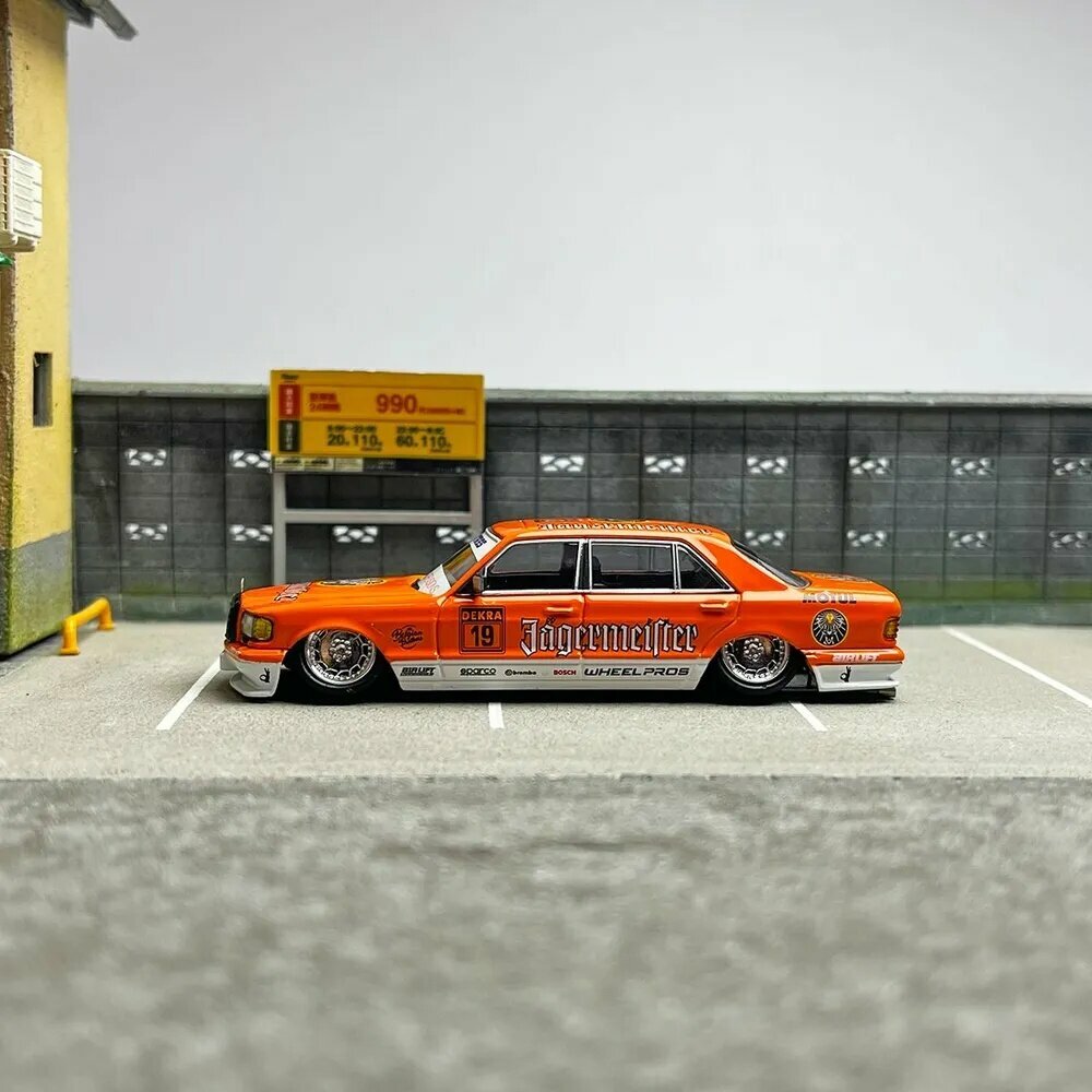 Master 1:64Mercedes-Benz 560SEL W126 Легковая модель автомобиля