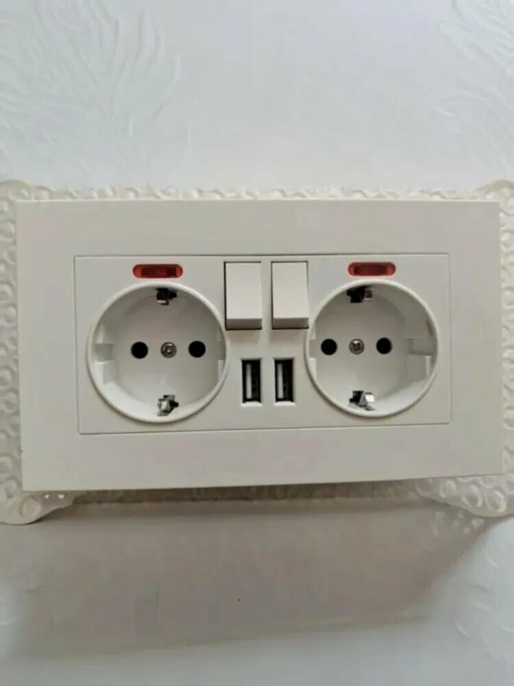 Розетка двойная накладная с 2 USB портами для открытого или скрытого монтажа