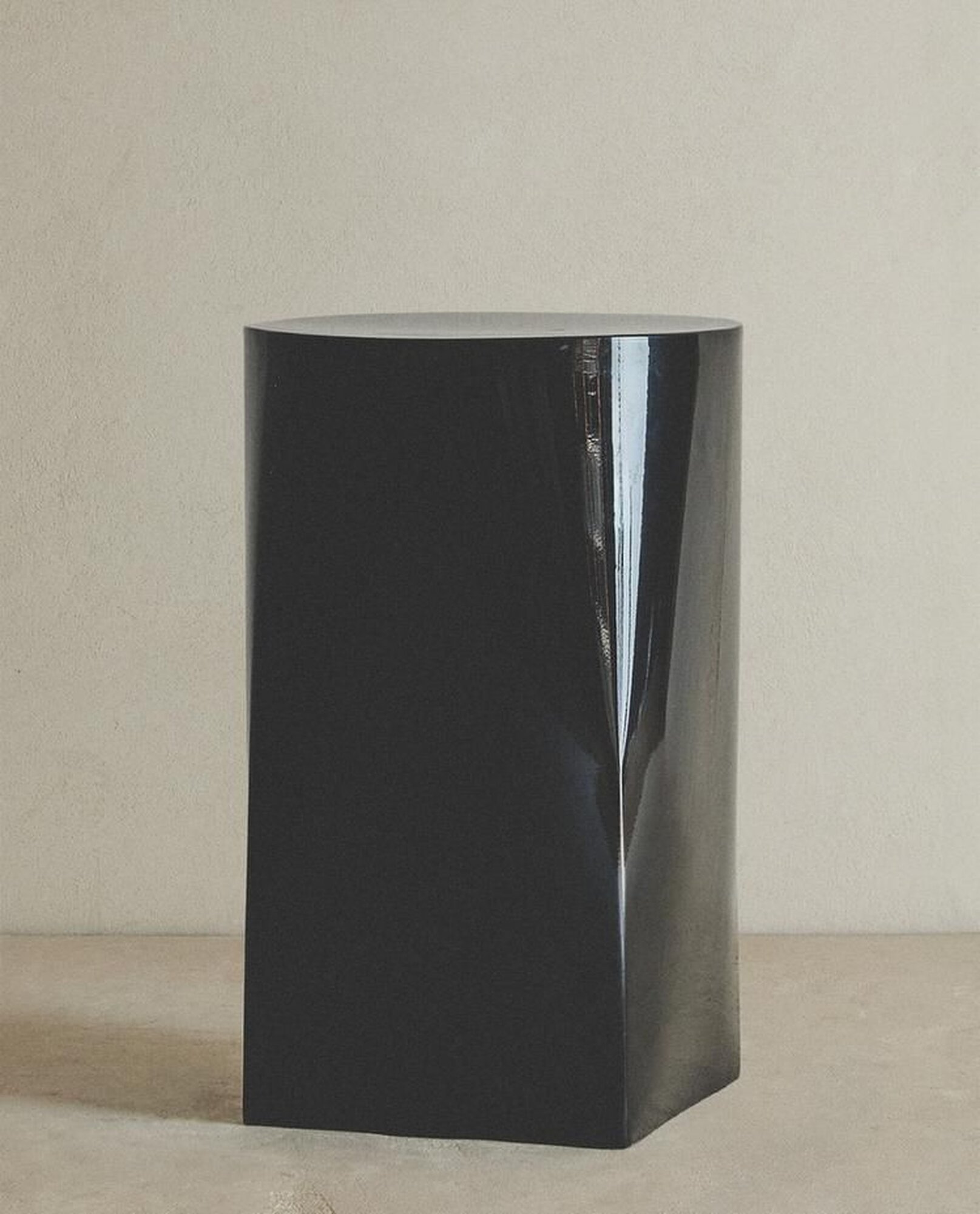 Приставной стол ZARA HOME 8390/073/800 - из нержавеющей стали, цвет черный, 46 x 30 x 30 см