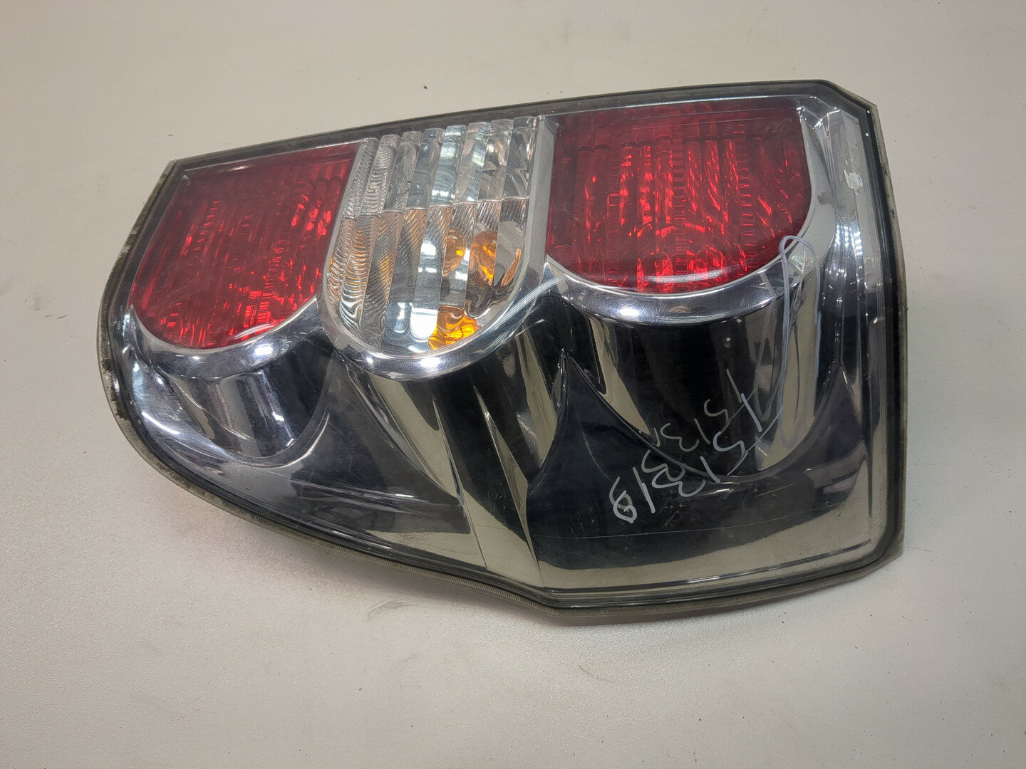 Фонарь (задний) правый Suzuki Grand Vitara Б/У