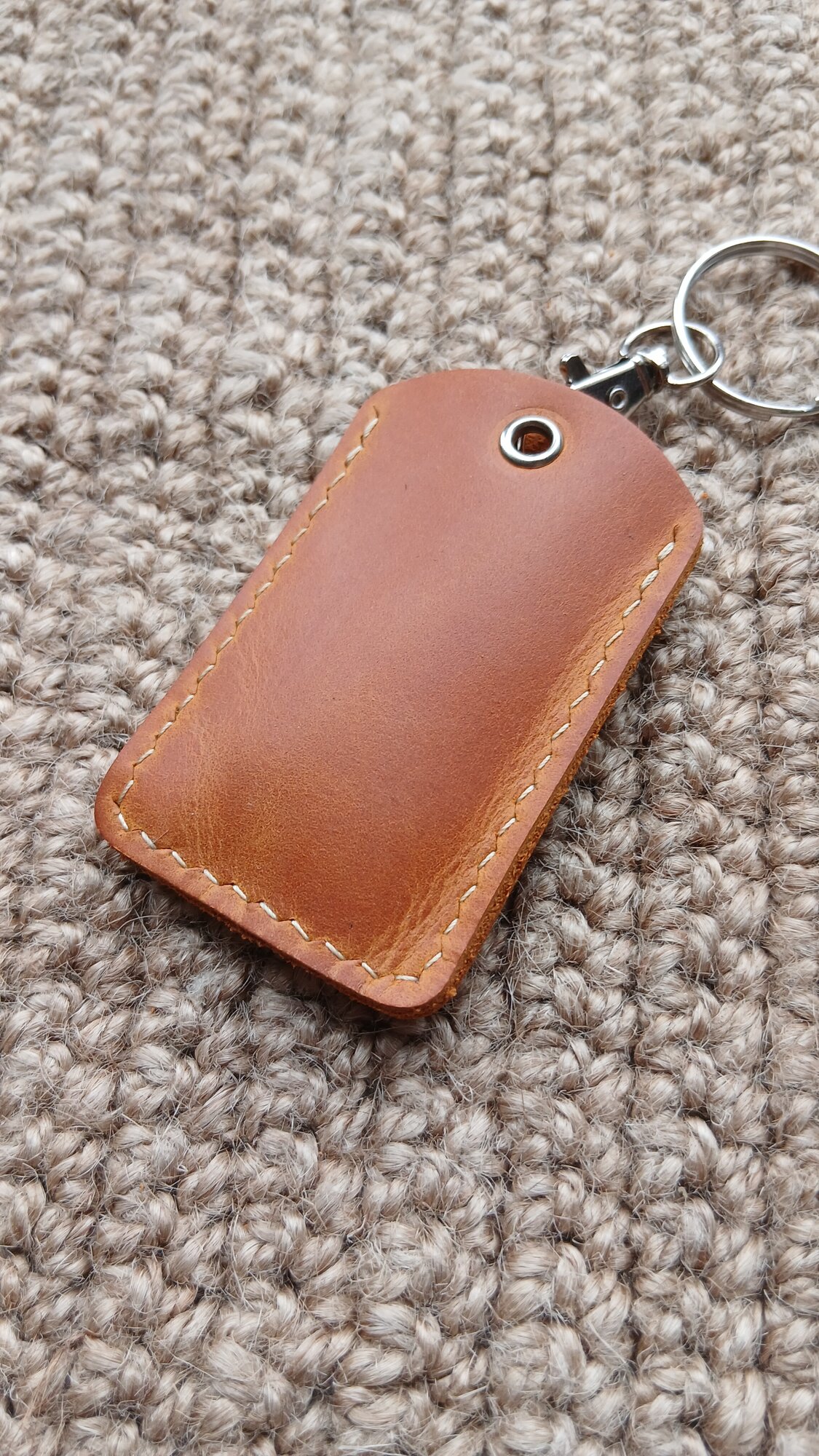 Чехол-брелок из натуральной кожи Крейзи Хорс (Crazy horse) для электронного ключа ПИК, Дом. ру, Тройка, Подорожник, Стрелка, ISBC, AIRTAG