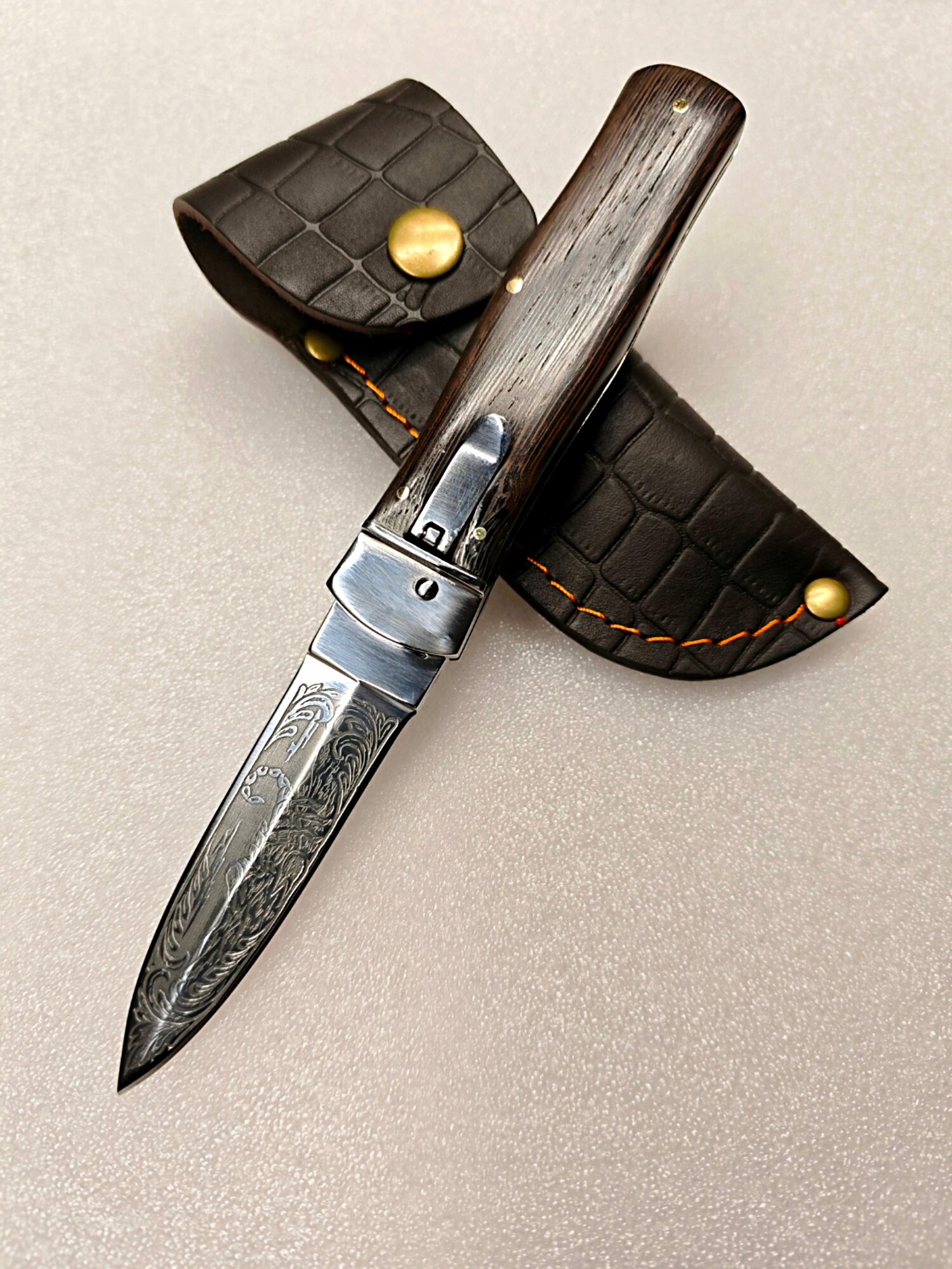 Нож выкидной автоматический Скорпион сталь 65x13 длина 21см ручная работа ножны натуральная кожа в комплекте