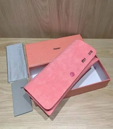Miu Miu Футляр для очков
