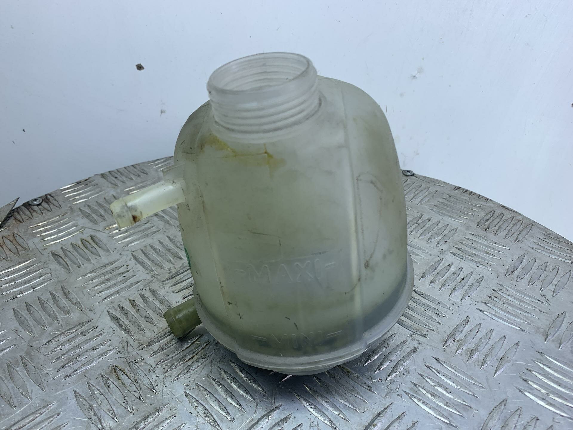 Бачок расширительный Renault Scenic рест. 2002 8200060424