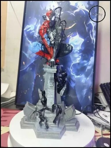 Фигурка из фильма Человек-паук / Spiderman, версия Веном (с подсветкой) 38см для мальчиков 14+ — фото 1