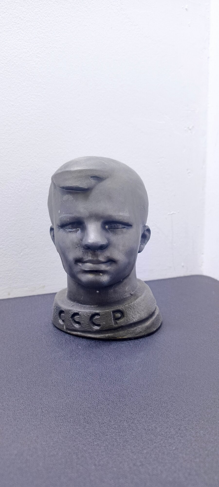 Силуминовый бюст Ю. А. Гагарин, СССР, 1970-80 гг, хорошая сохранность