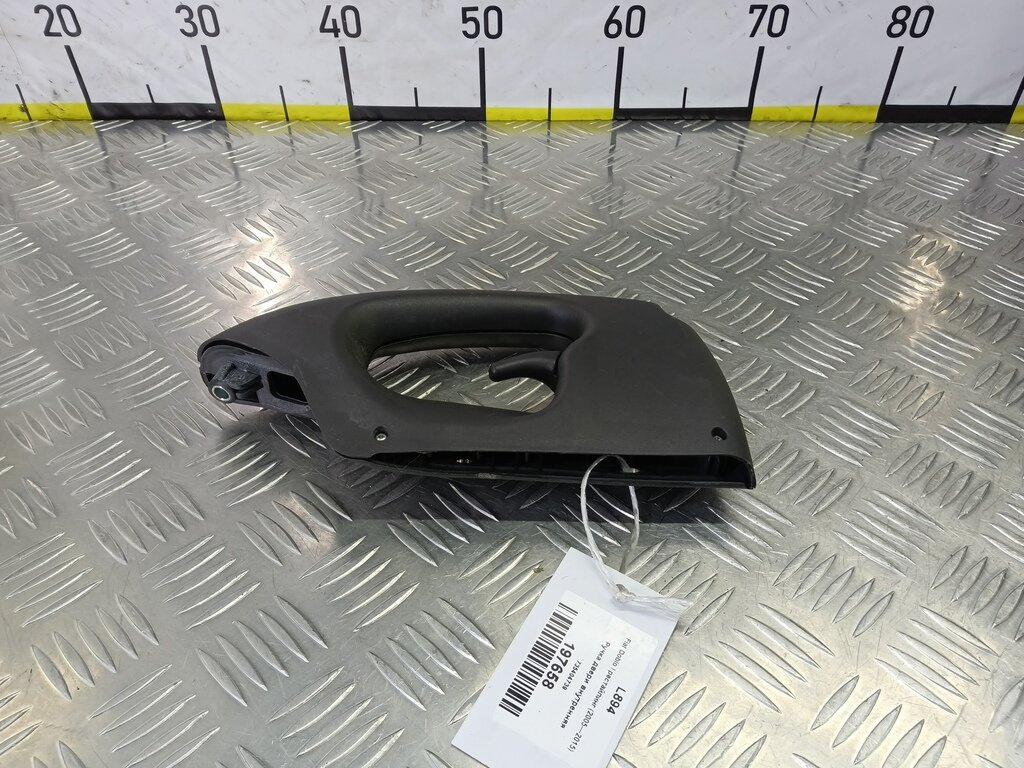 Ручка двери внутренняя Б/У для Fiat Doblo I рестайлинг (2005—2015) 735404739