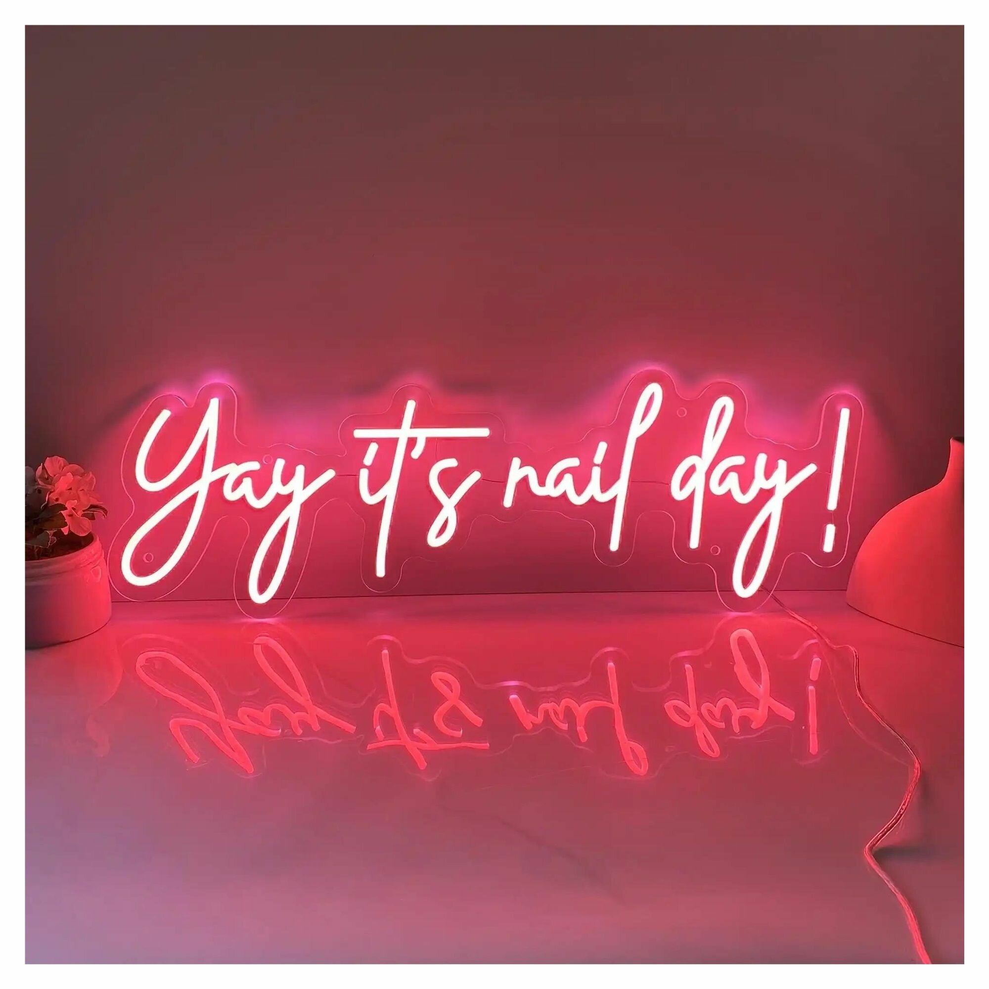 Неоновая Вывеска Ура, Сегодня День Маникюра 40 См