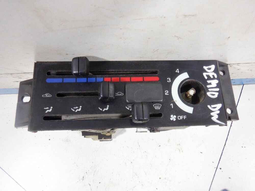 Блок управления отопителем Mazda Demio DC2061190