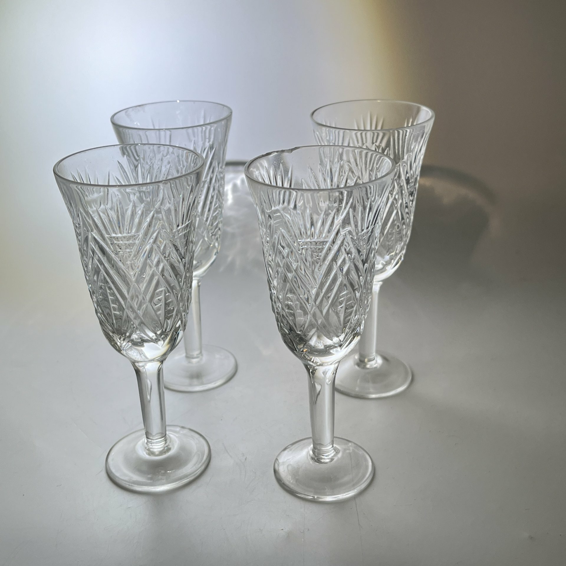 Набор из 4 рюмок с резным геометрическим декором, стекло, алмазная грань, СССР