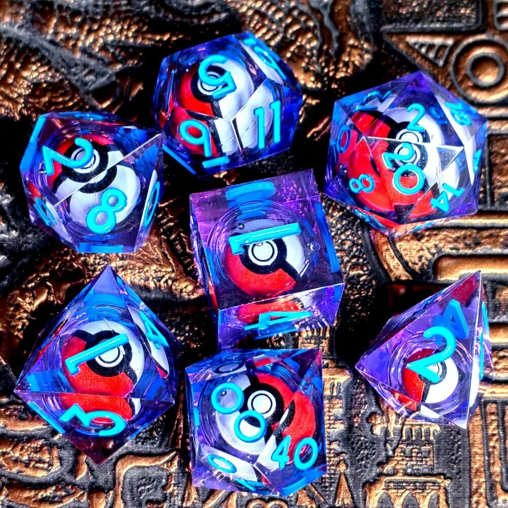 Набор кубиков для DnD с вращающимся драконьим глазом, фиолетовая основа с синими символами, дайсы для настольных ролевых игр (кубики днд, кости днд, кубы днд)