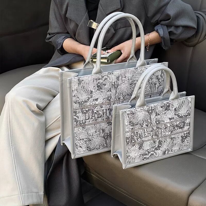 2025 Новая большая сумка для женщин, модная жаккардовая вышивка, высококачественная индивидуальная сумка через плечо для повседневного использования