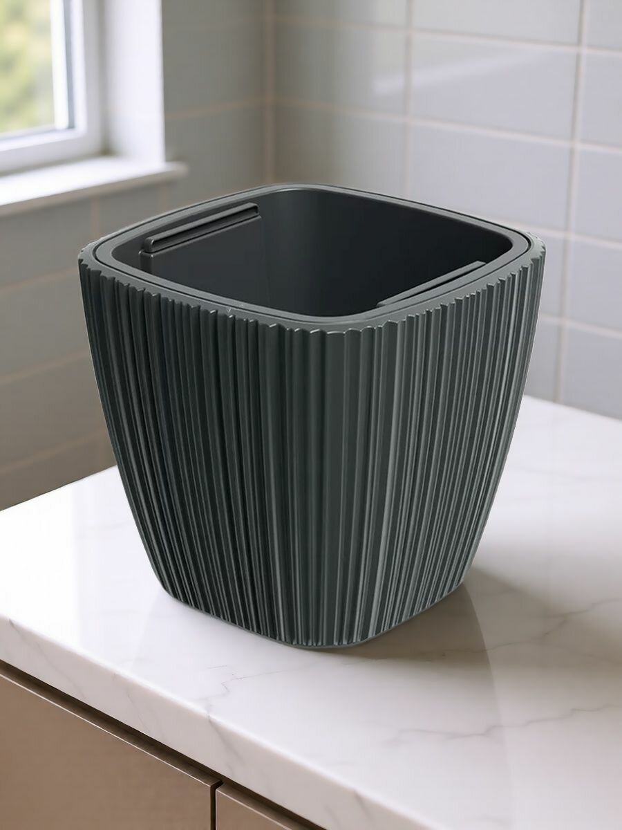 Кашпо для цветов квадратное со вставкой Prosperplast ORO, диаметр 39 см, высота 36 см, 36 л, темно-серый