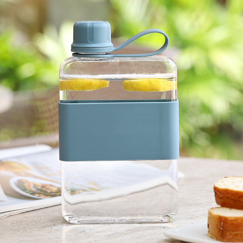 Новая бутылка Tritan Fresh Style с ручкой, плоская бутылка с силиконовым покрытием, пластиковый стакан, высококачественная портативная бутылка для воды для студентов