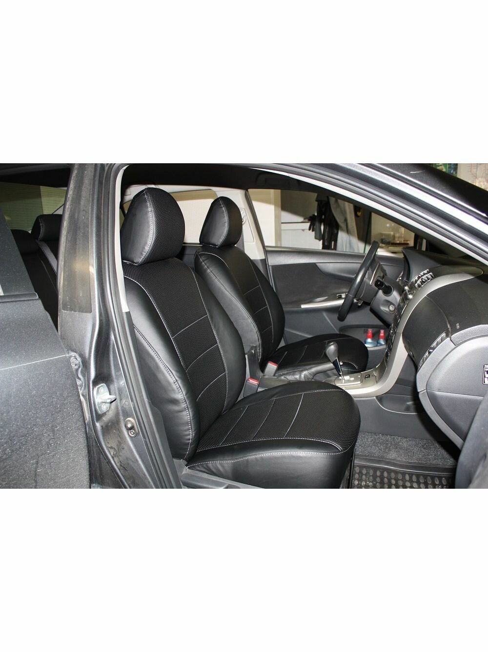 Авточехлы на Toyota Corolla X (2006 2010)/X рестайлинг (2010 2013), 150 кузов, черная эко кожа