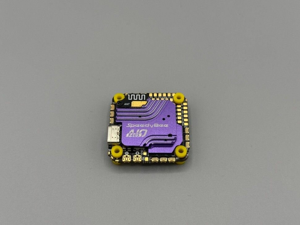 Полётный контроллер SpeedyBee F405 AIO 40A Bluejay 3 6S