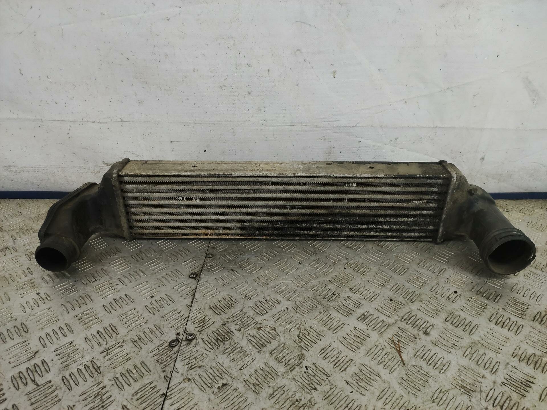 Интеркулер BMW 3 E46 2002 77863510