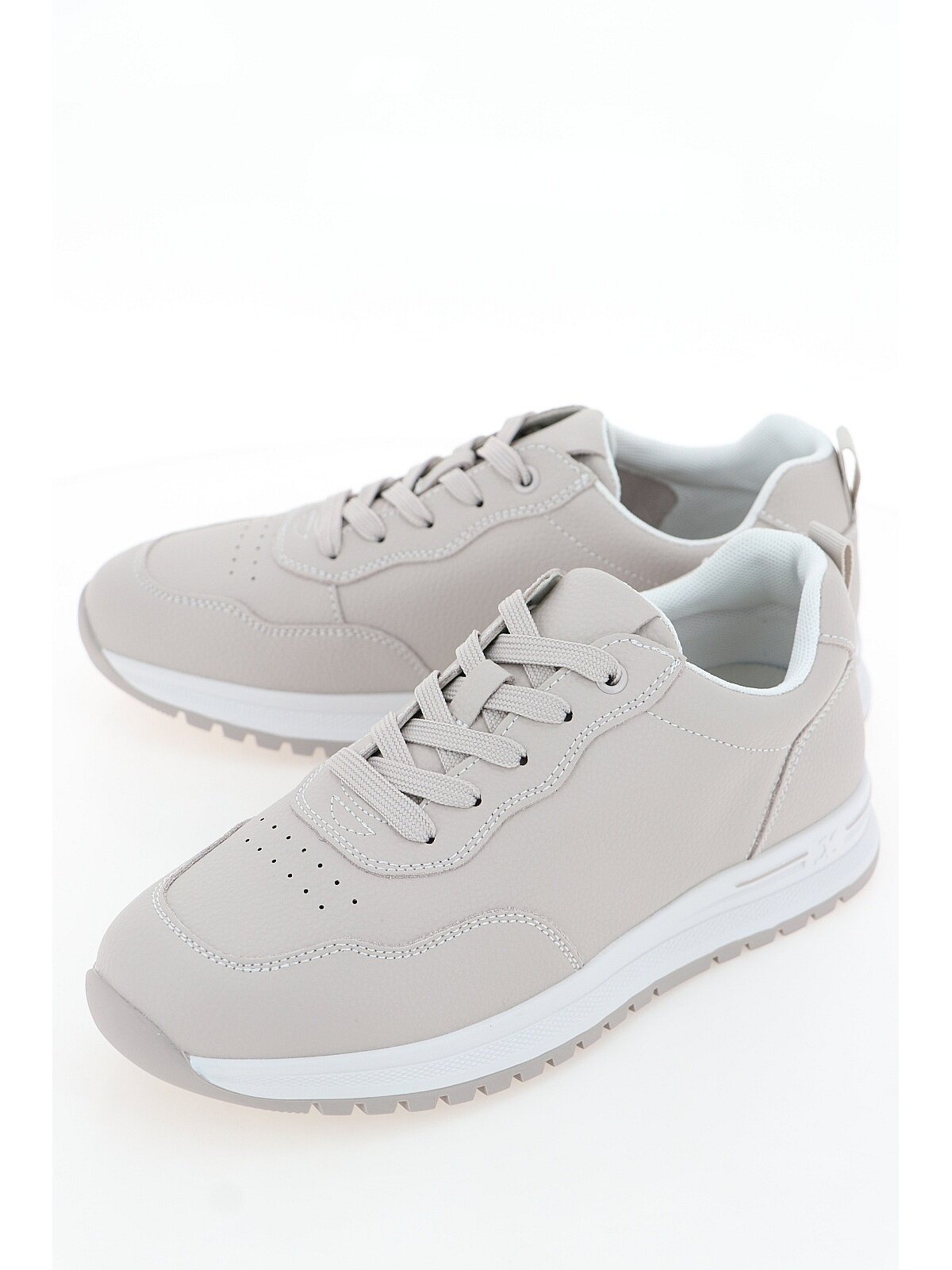 Кроссовки повседневные