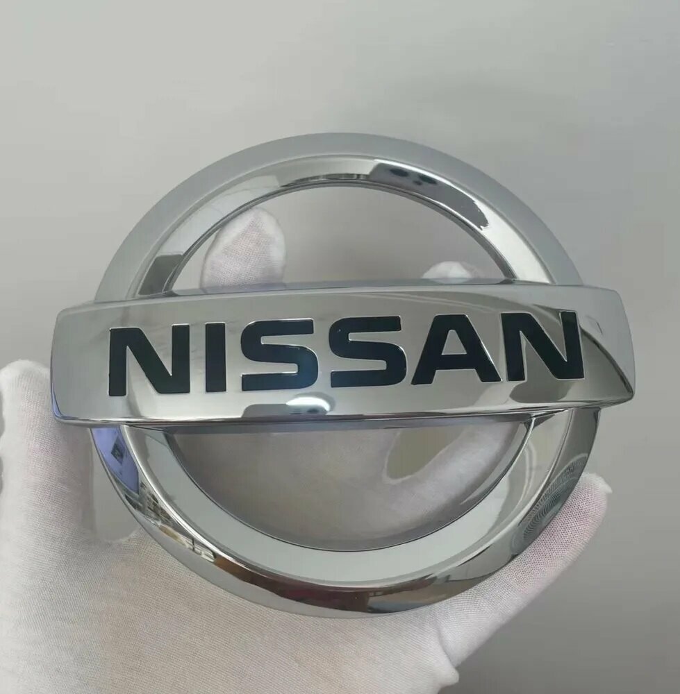 Эмблема решетки радиатора Nissan Qashqai J11. Штатная!