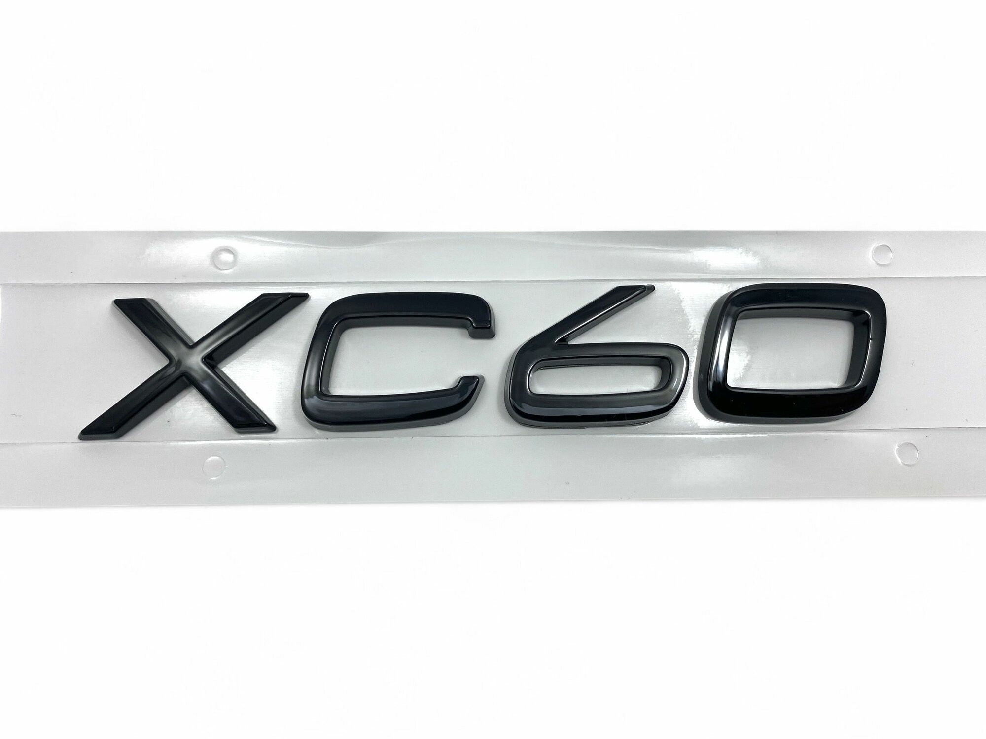 Эмблема Volvo XC60, пластик, самоклеящаяся, 230 мм x 55 мм, чёрная