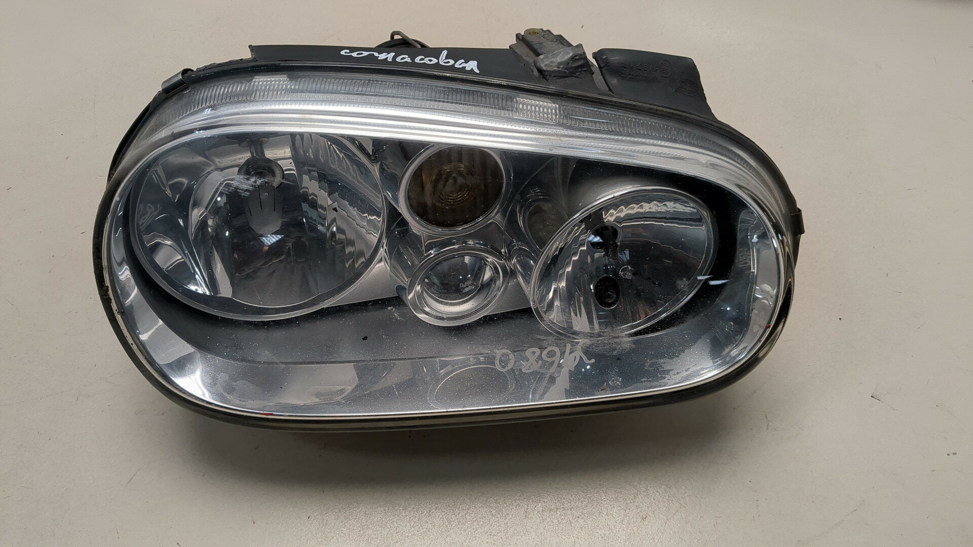 Фара (передняя) правая Volkswagen Golf 4 Б/У