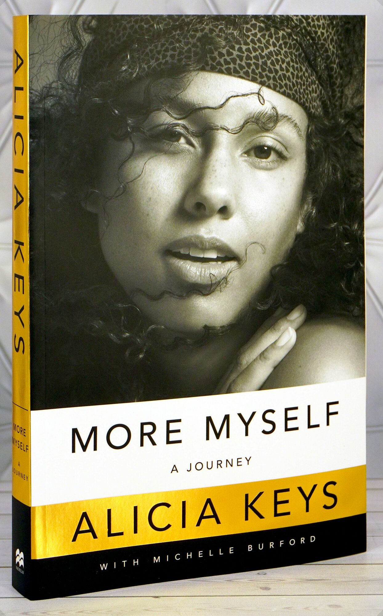 Alicia Keys: More Myself / Я есть я. Алиша Киз. Автобиография певицы и музыкального продюсера — фото 1