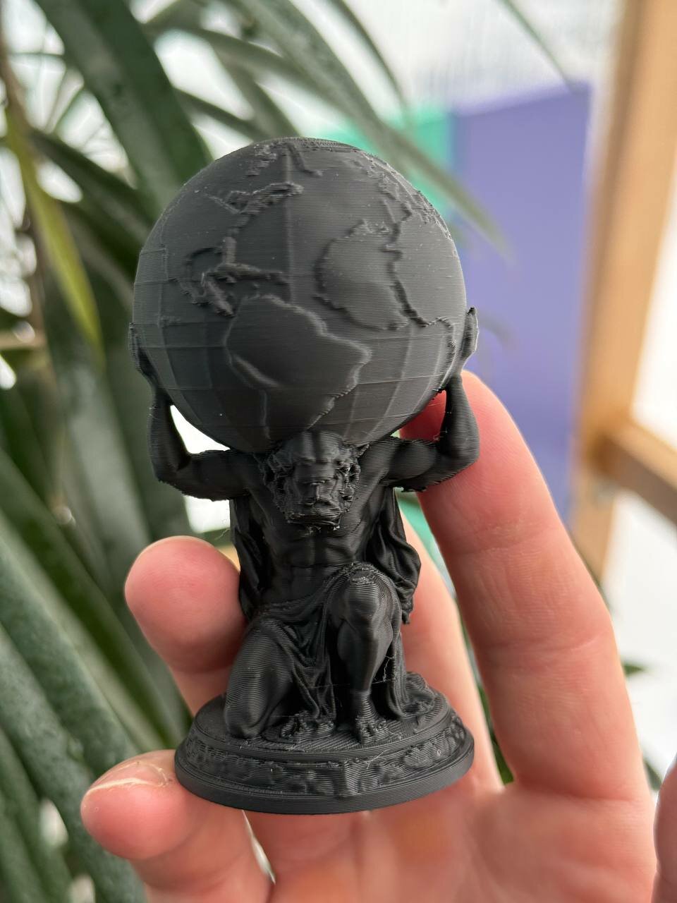 3D Картина Атлант держит планету настольная малая