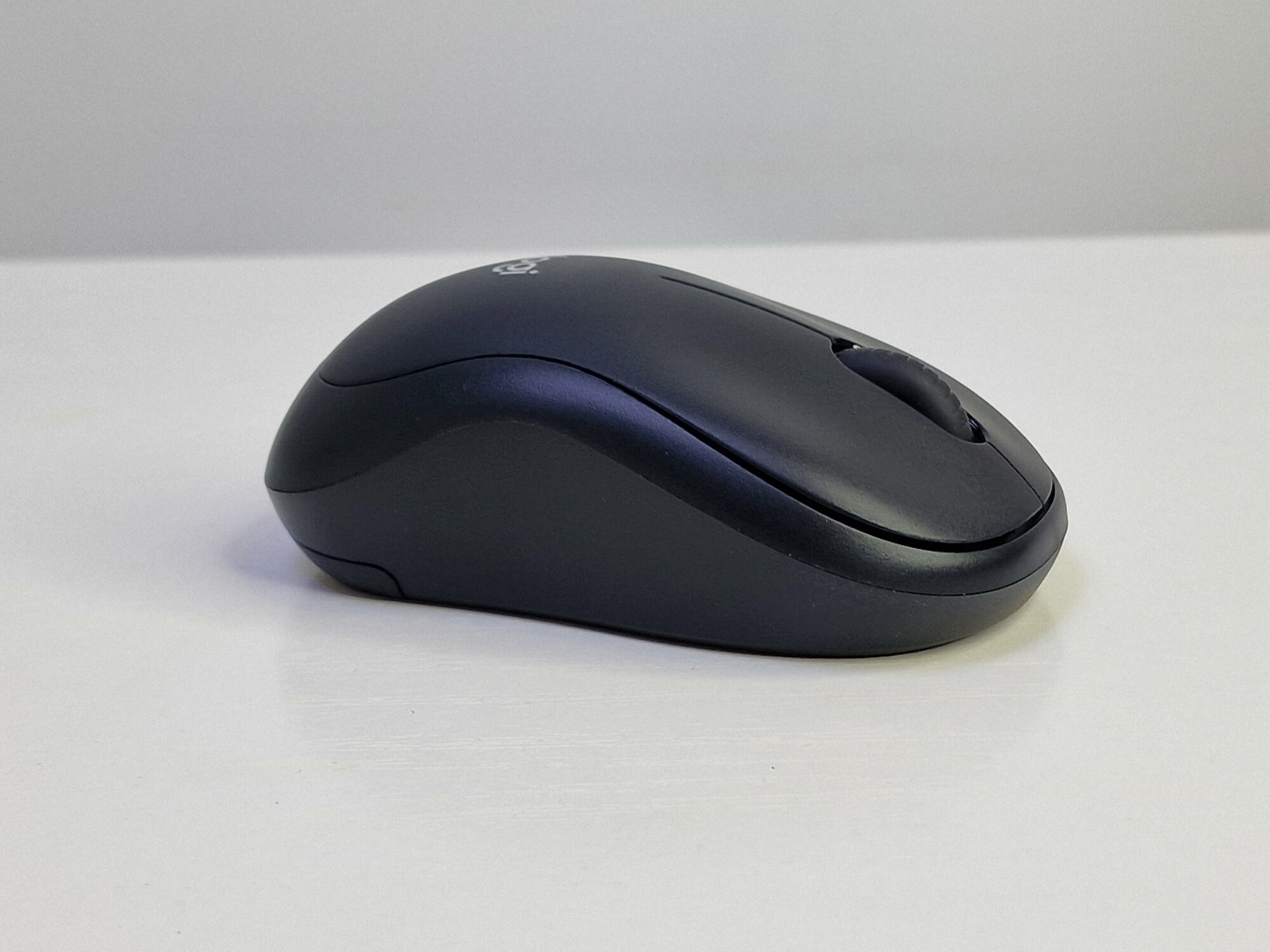 Компьютерная мышь Logitech B220, бесшумная, беспроводная, чёрная