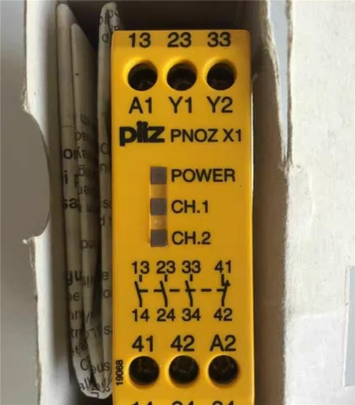 Модуль Pilz Safety Relay PNOZ X1 24VAC/DC 774300
