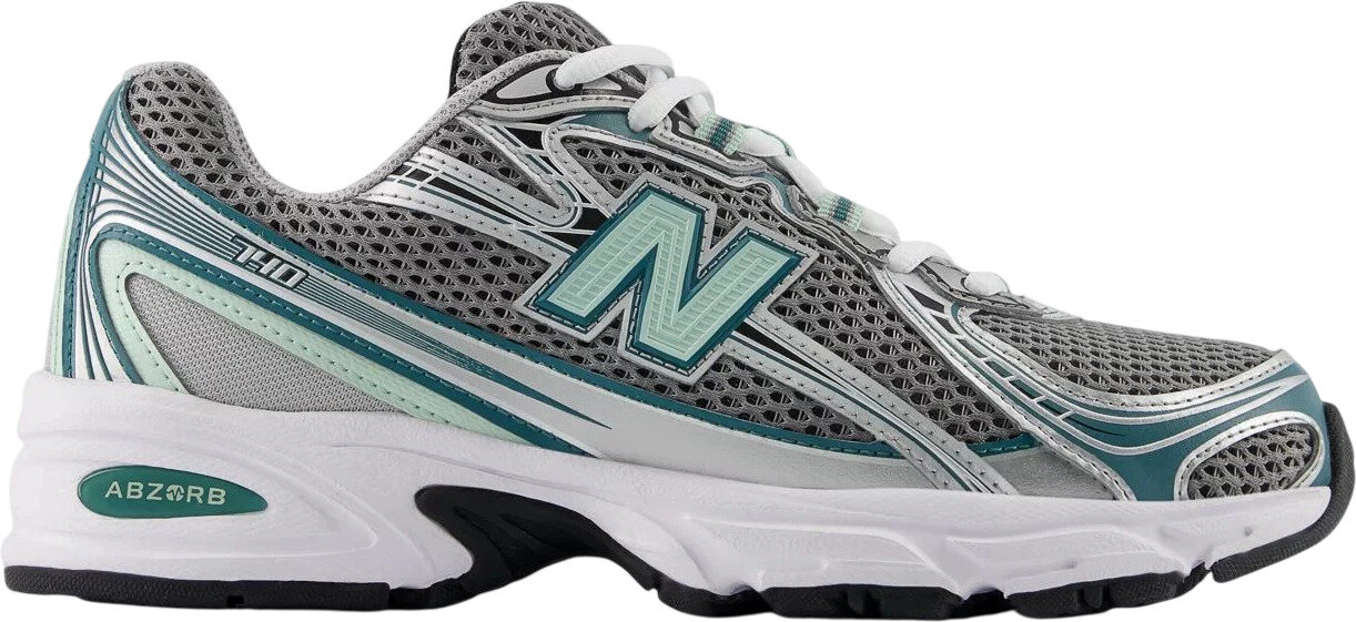 Кроссовки 740