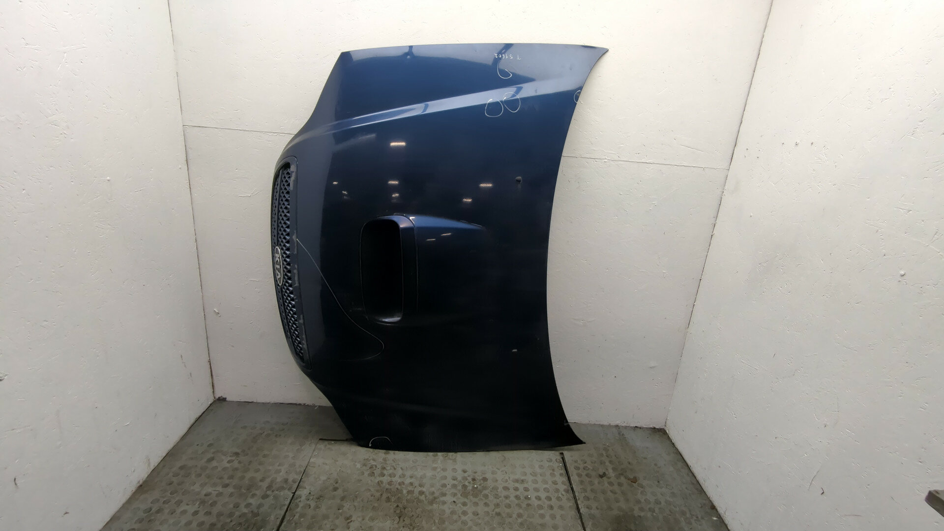 Капот КИА Carnival Б/У