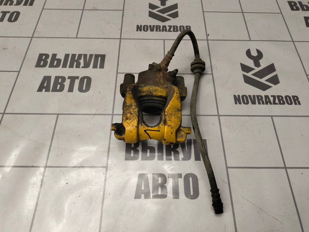 Суппорт передний левый Renault Logan 2 14-18