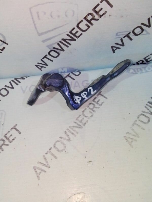 Петля двери передней правой Ford Focus Б/У с пробегом