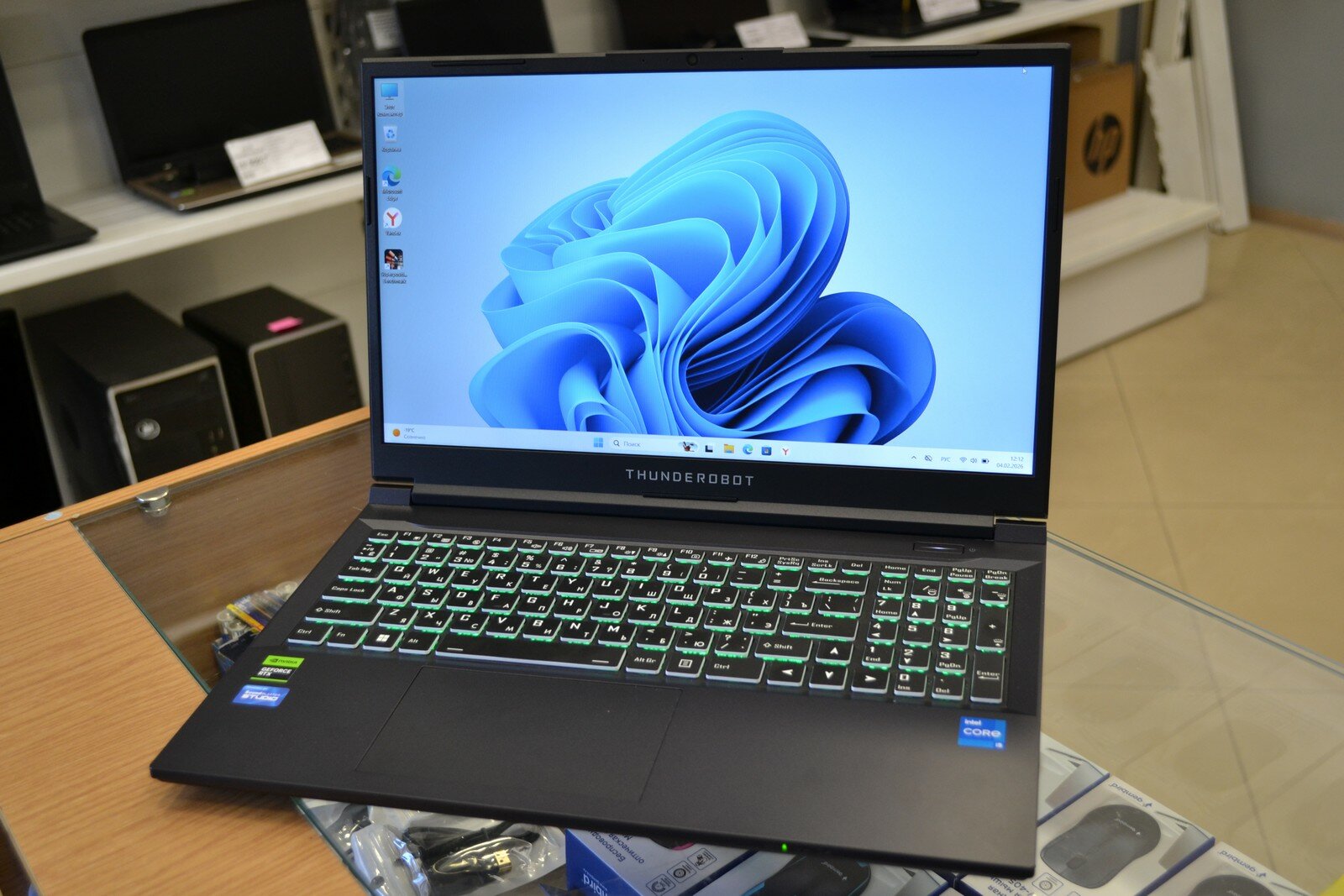 Ноутбук 15.6" THUNDEROBOT 911S Core D (Intel Core i5-12450H, RAM 16 ГБ, SSD 512 ГБ, Nvidia GeForce RTX 3050 4 ГБ GDDR6)