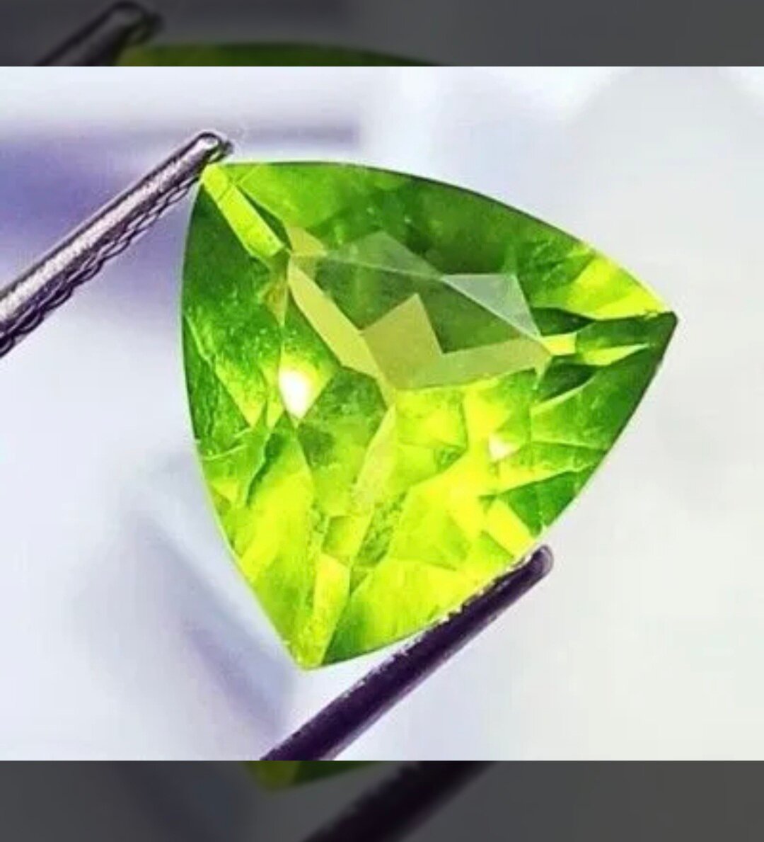 Природный хризолит. 0,75 ct.