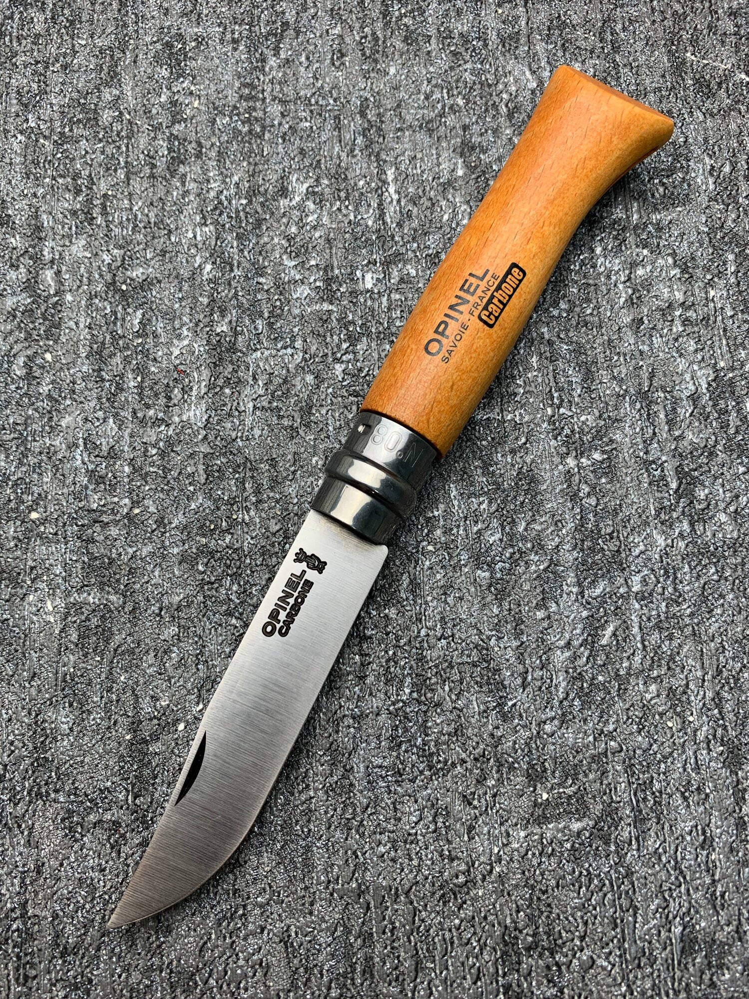 Нож Opinel №8, углеродистая сталь, рукоять из дерева бука