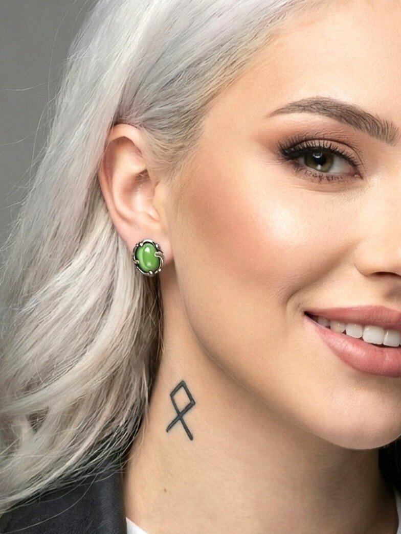 Серьги пусеты, славянский оберег, искусственный камень