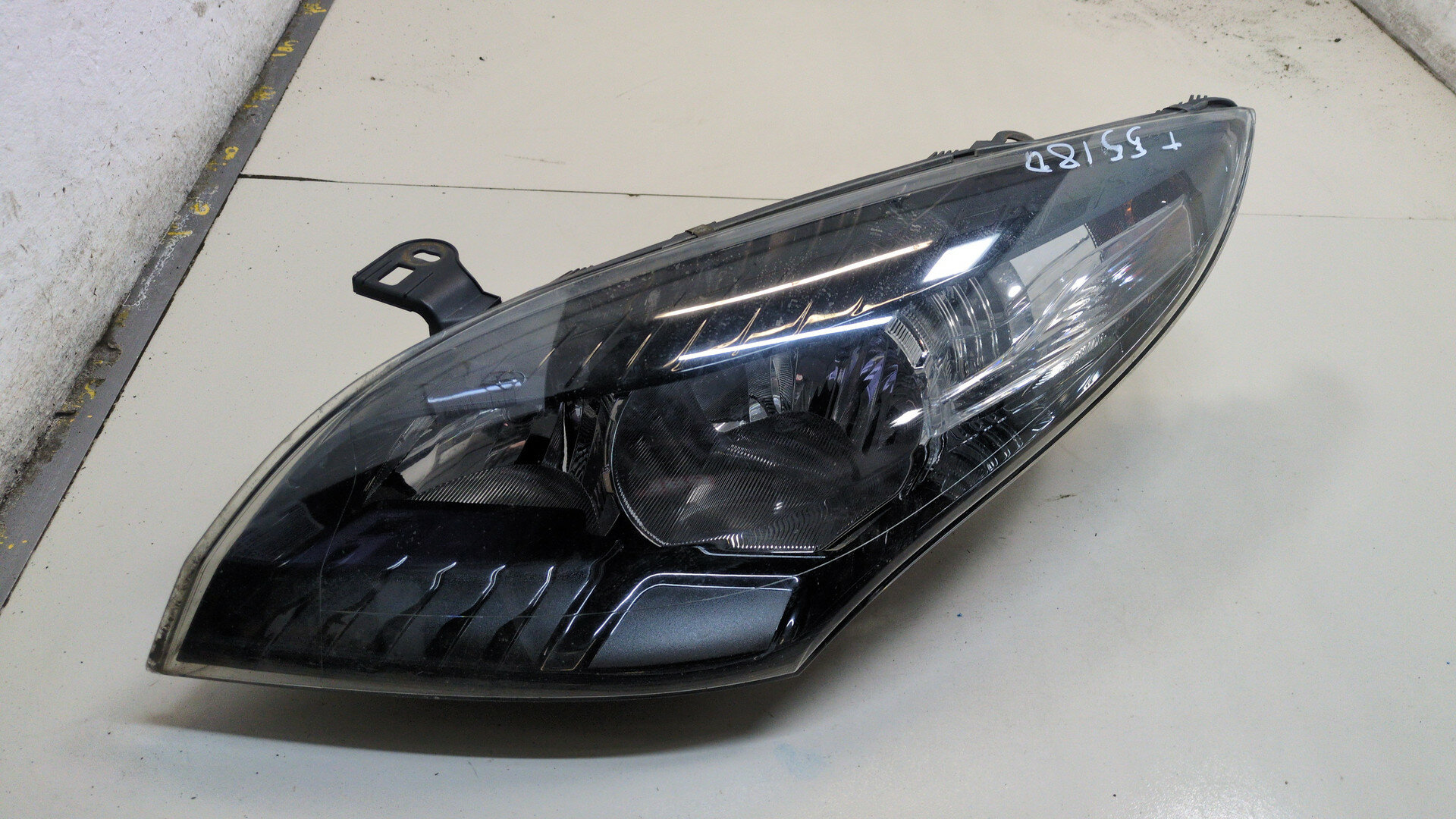 Фара (передняя) левая Renault Megane 3 Б/У