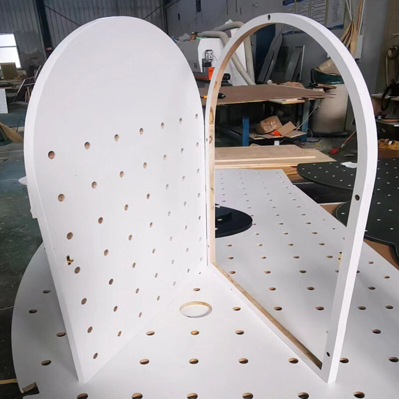 Полка из массива дерева с арочной перфорированной панелью для декора стен, крышка для электрического щитка, декоративная картина для скрытия электрических панелей, место для хранения в прихожей гостиной.