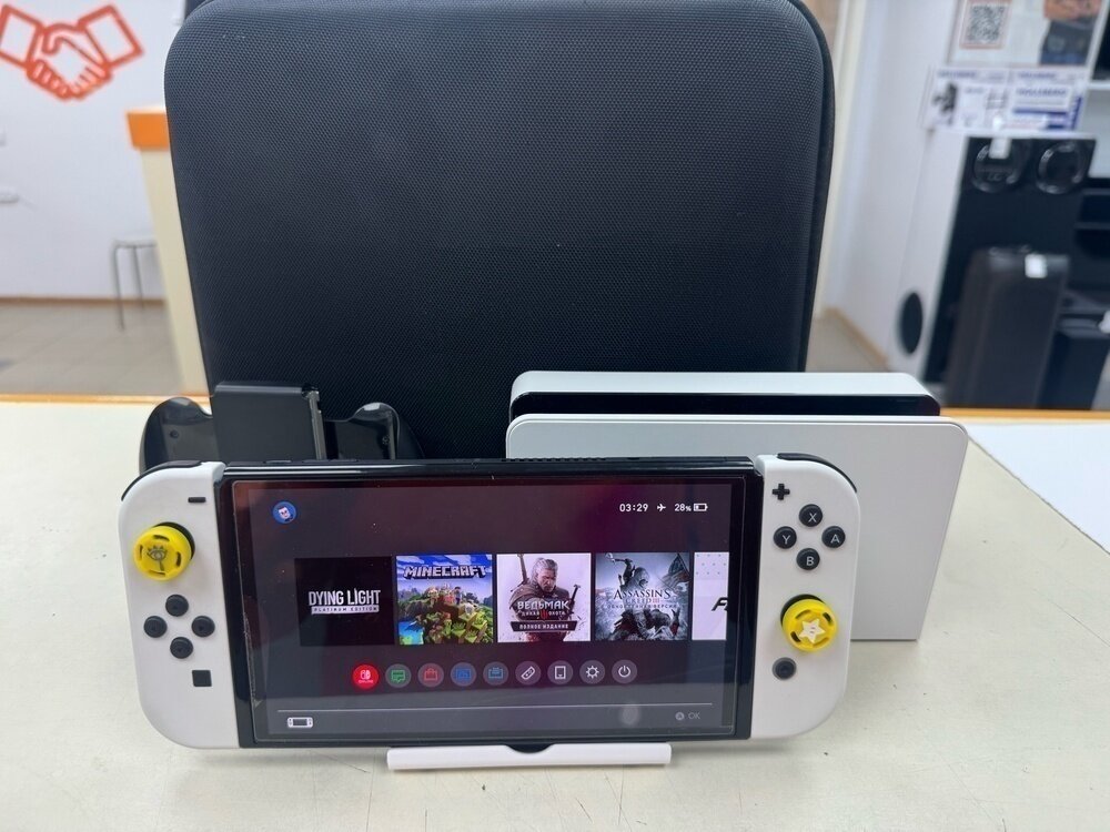 Игровая приставка Nintendo Switch OLED 64 ГБ, шитая,Б\У уценка
