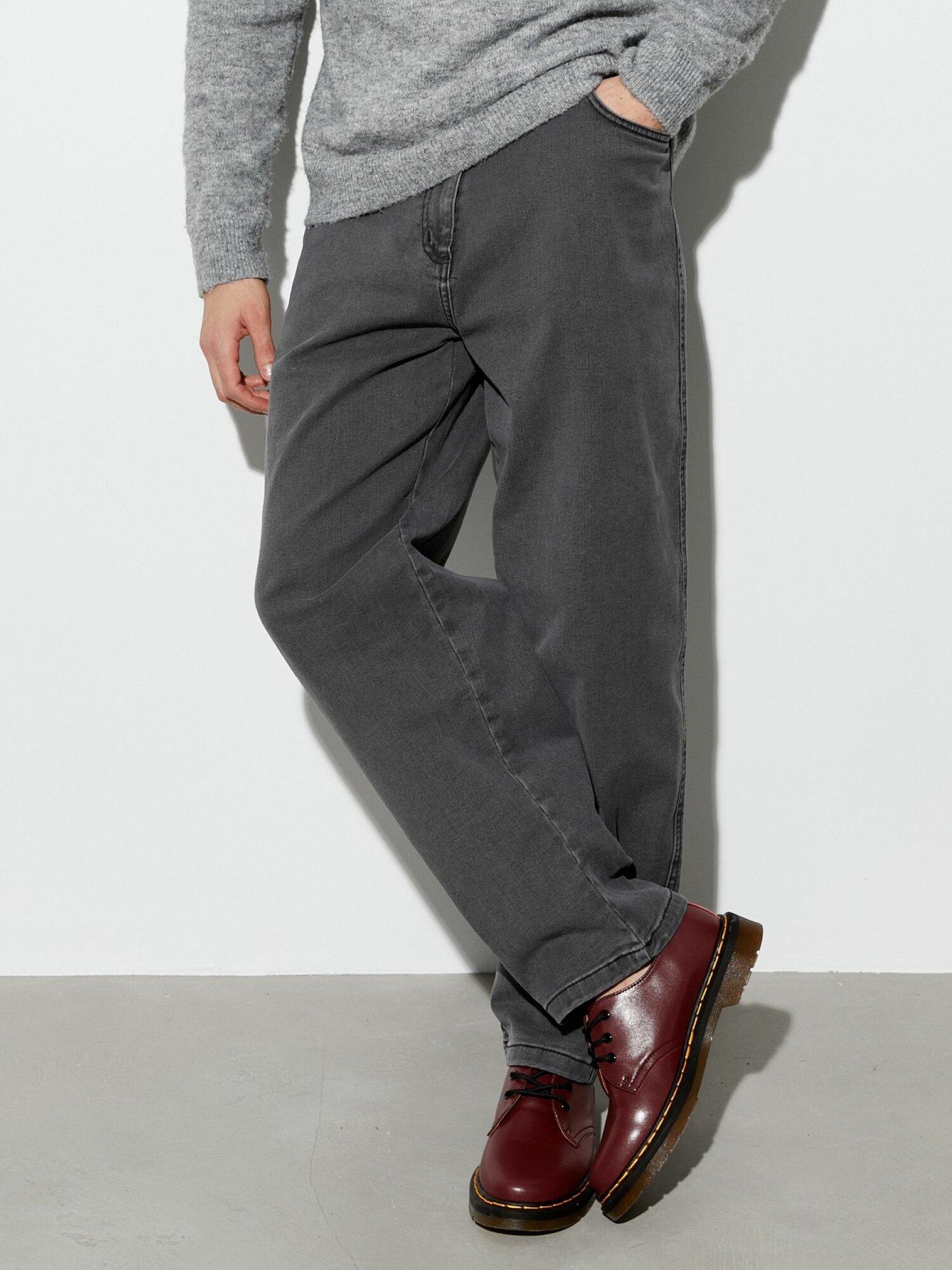 Джинсы широкие 