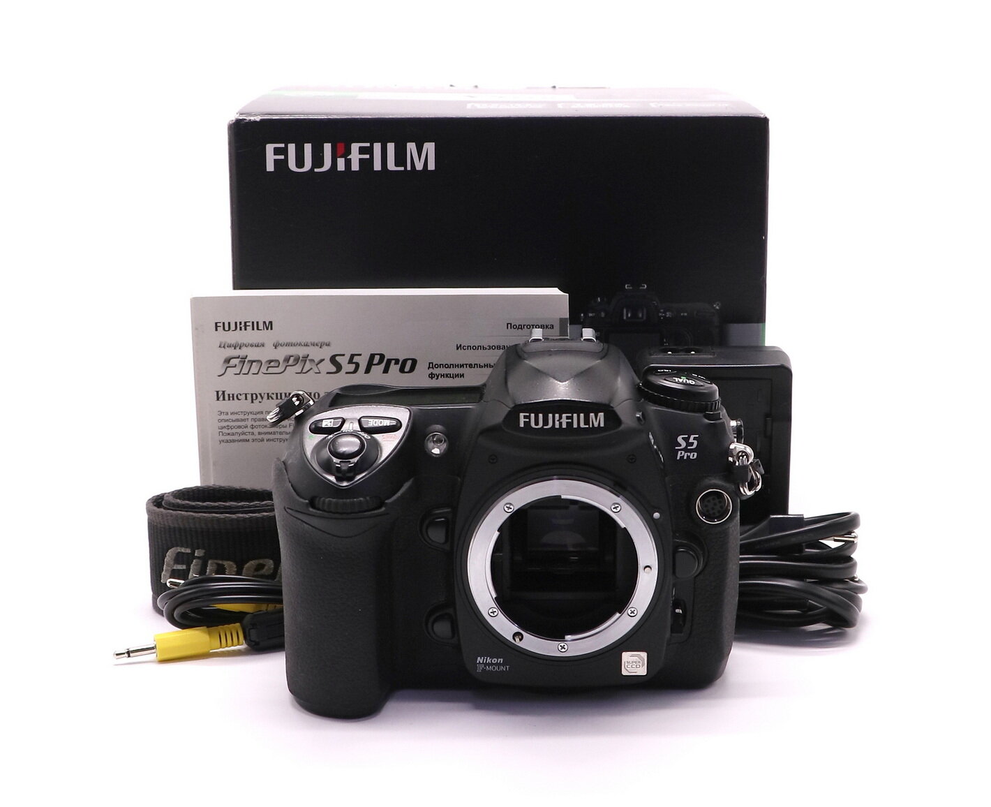 Fujifilm FinePix S5 Pro body в упаковке (пробег 46300 кадров)