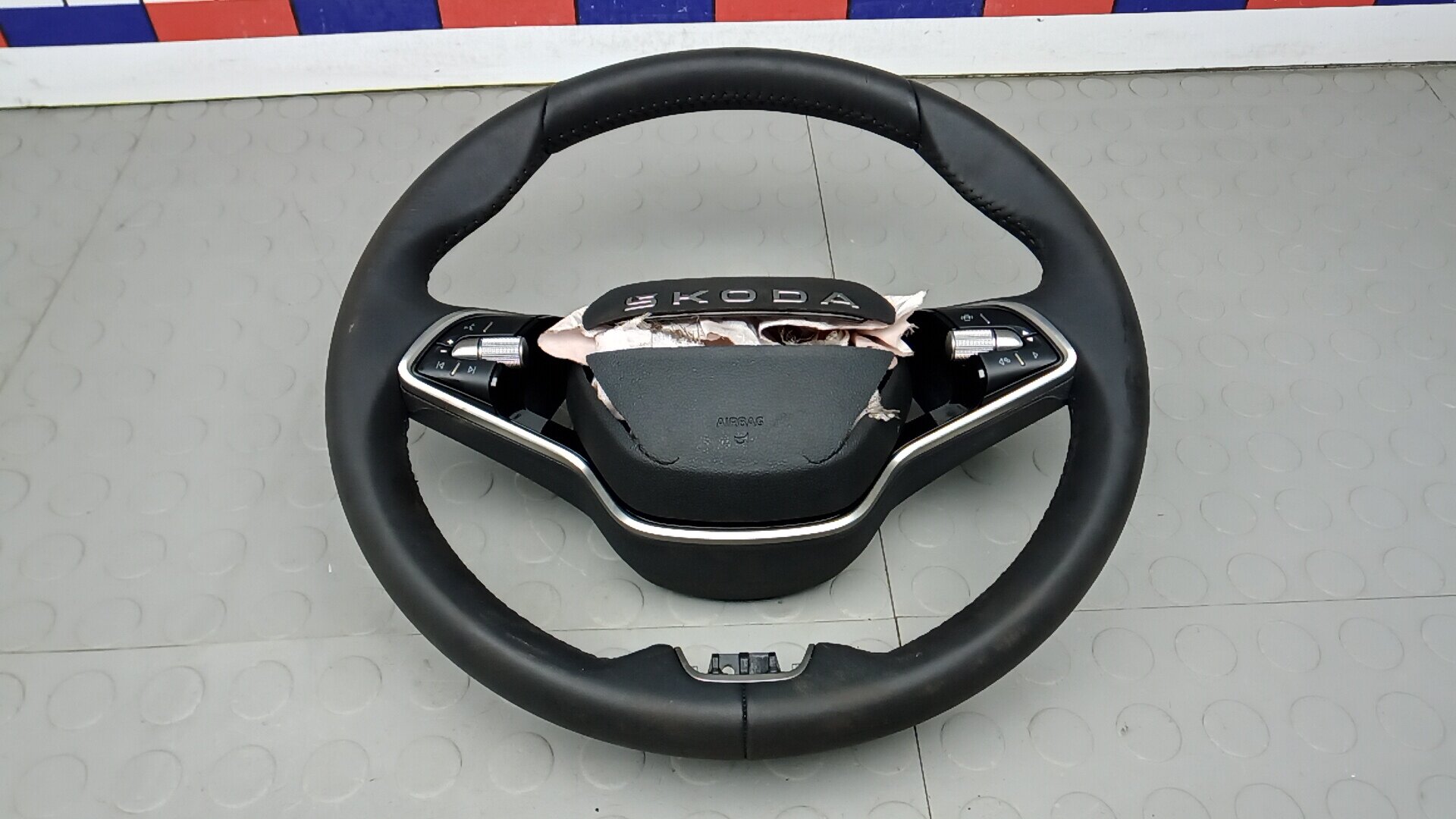 Руль SKODA KAMIQ 1, Номер 5E3419093DA