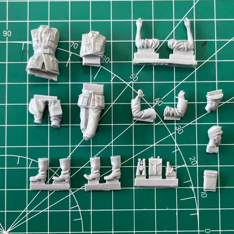 Масштаб 1/35, наборы моделей из литой смолы, исторический военный офицер, проверяющий карту, 2 фигурки, в разобранном и неокрашенном виде