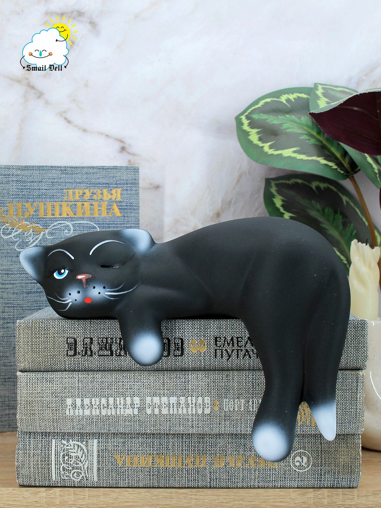 Статуэтка , фигурка свисающая Кошка Соня ,21 см, керамика, цвет чёрный