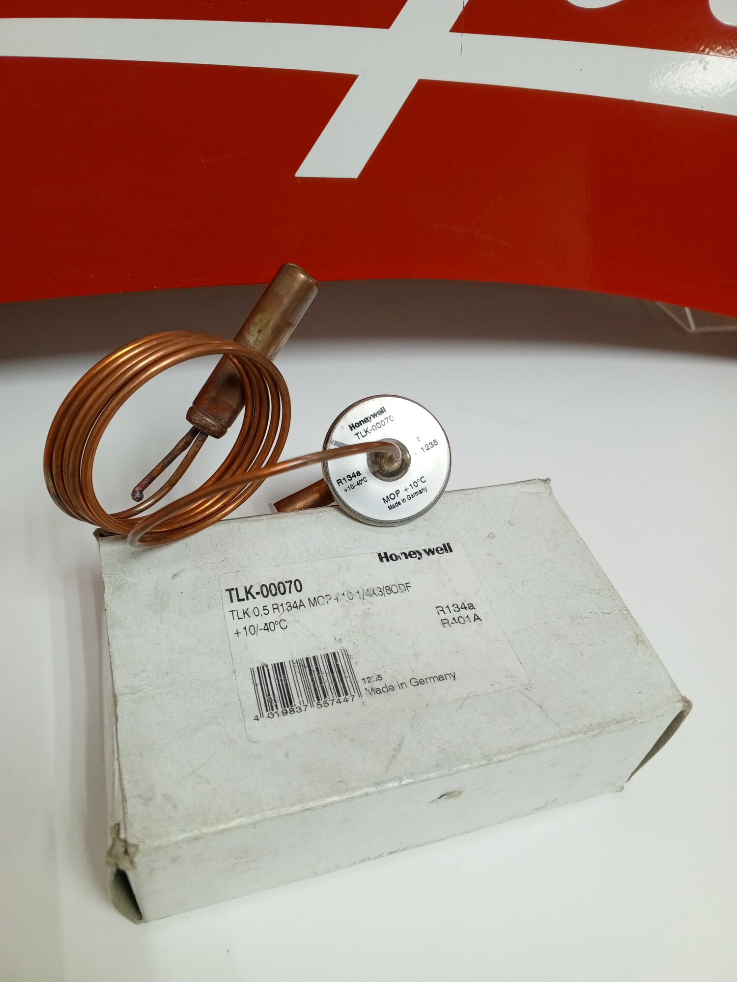 Honeywell TLK-00070 Используемый хладагент: R134a. R401a +10-40